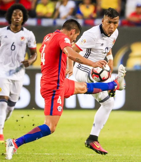 Chilean Defender Mauricio Isla L Tries Editorial Stock Photo - Stock ...