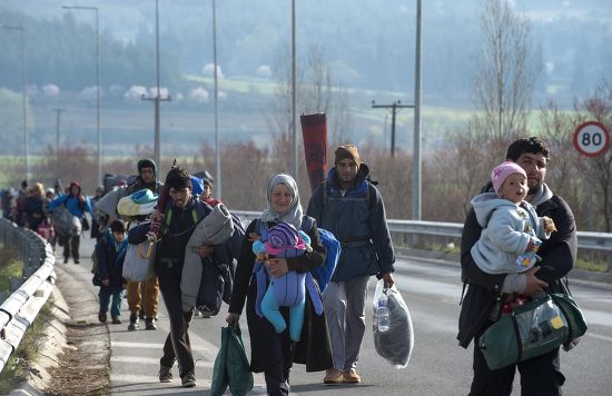 Refugees Carrying Their Belongings Walk Several Editorial Stock Photo ...