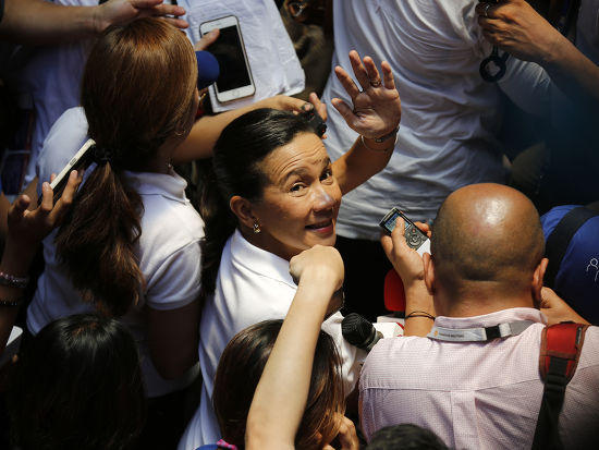 Filipino Presidential Candidate Senator Grace Poe Editorial Stock Photo ...
