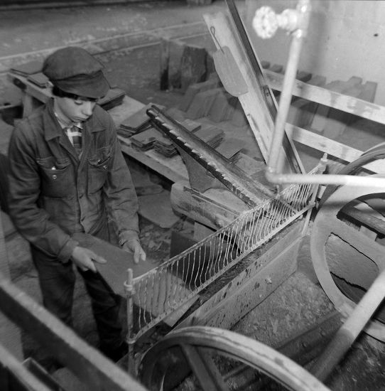 Slate Cutter Work Oakley Slate Quarry Editorial Stock Photo - Stock ...