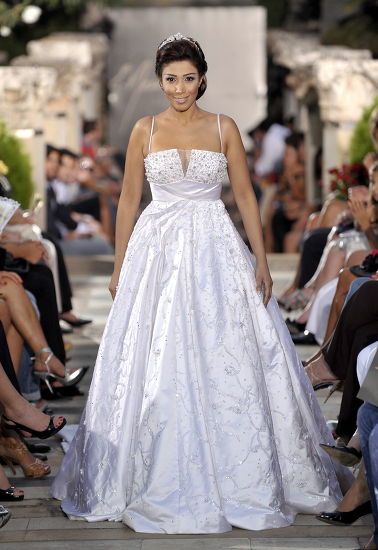 Yemeni Singer Arwa Takes Catwalk Displaying Editorial Stock Photo ...