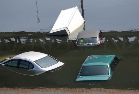 Sunken Cars Cabinets Floodwaters Don Mueang Editorial Stock Photo ...