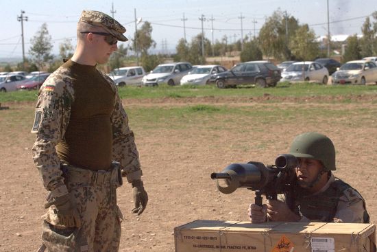 German Army Trainer L Shows Kurdish Editorial Stock Photo - Stock Image ...