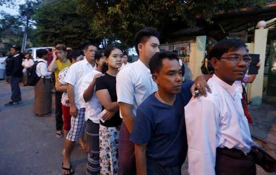 People Queue Outside Poll Station Cast Editorial Stock Photo - Stock ...