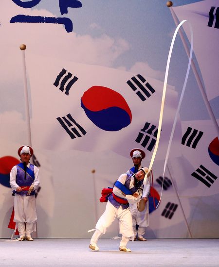 South Korean Dancers Perform During Celebrations Editorial Stock Photo ...