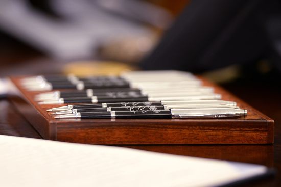 Pens Us President Barack Obama Sign Editorial Stock Photo - Stock Image ...
