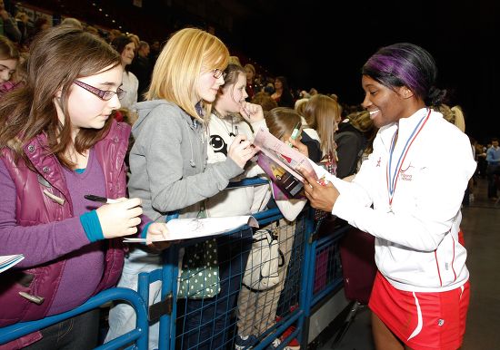 Ama Agbeze England Netball Signs Autographs Editorial Stock Photo ...