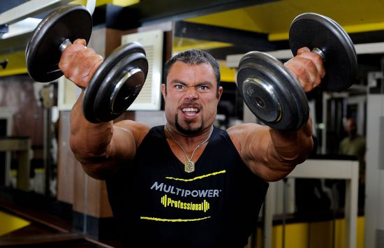 Bodybuilder Daniel Hill Demonstrates Lifting Technique Editorial Stock ...