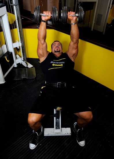 Bodybuilder Daniel Hill Demonstrates Lifting Technique Editorial Stock ...