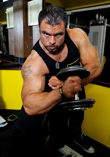 Bodybuilder Daniel Hill Demonstrates Lifting Technique Editorial Stock ...