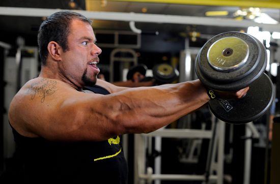 Bodybuilder Daniel Hill Demonstrates Lifting Technique Editorial Stock ...