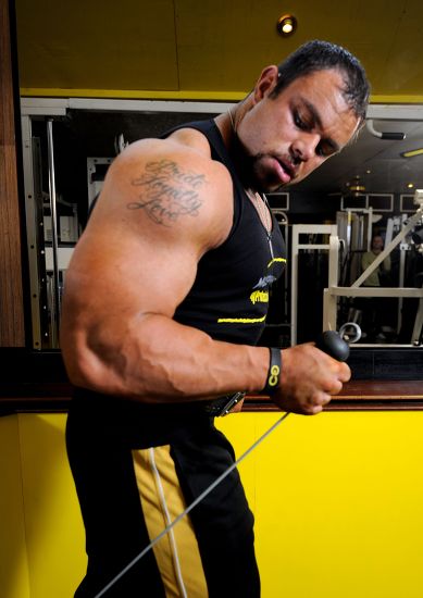 Bodybuilder Daniel Hill Demonstrates Lifting Technique Editorial Stock ...