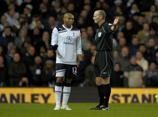 Wilson Palacios Tottenham Hotspur Talks Referee Editorial Stock Photo ...