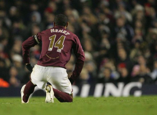 Thierry Henry Arsenal Stretches Hamstring That Editorial Stock Photo ...