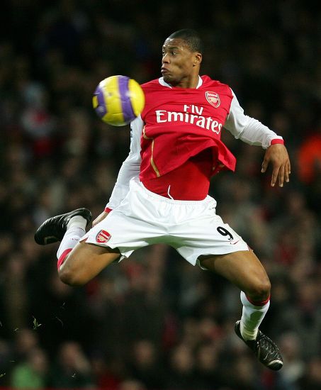 Julio Baptista Arsenal Controls Ball Editorial Stock Photo - Stock ...