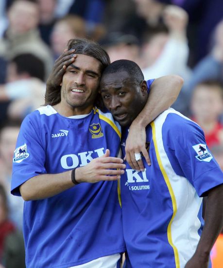 Portsmouths Lomano Tresor Lua Lua Celebrates Editorial Stock Photo ...