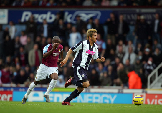 West Bromwich Albions Junichi Inamoto Editorial Stock Photo - Stock ...