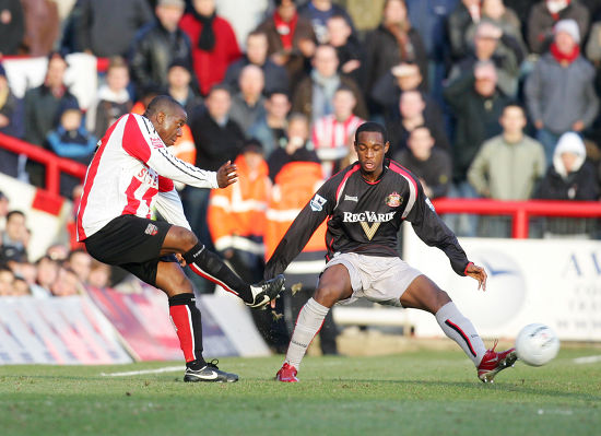 Brentfords Isaiah Rankin Sunderlands Justin Hoyte Editorial Stock Photo ...