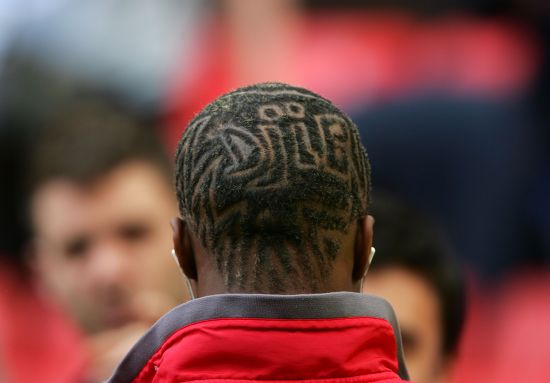 Latest Hairstyle Liverpool Striker Djibril Cisse Editorial Stock Photo ...