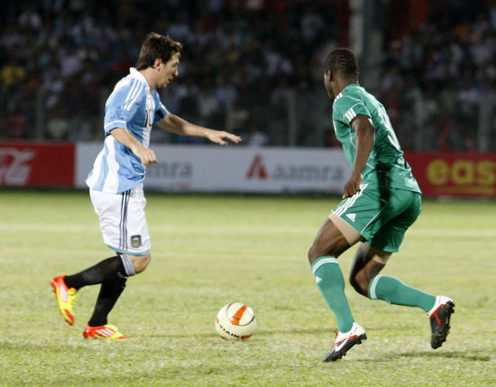 Argentinan Midfielder Lionel Messi L Action Editorial Stock Photo ...