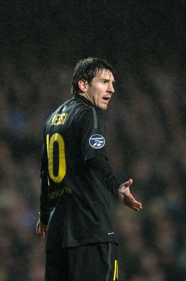 Lionel Messi Fc Barcelona Shrugs His Editorial Stock Photo - Stock ...