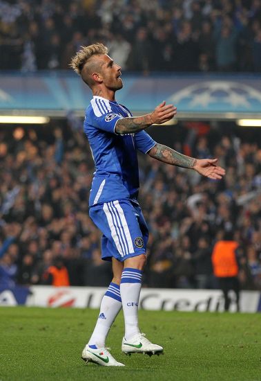 Raul Meireles Chelsea Celebrates Scoring Make Editorial Stock Photo ...