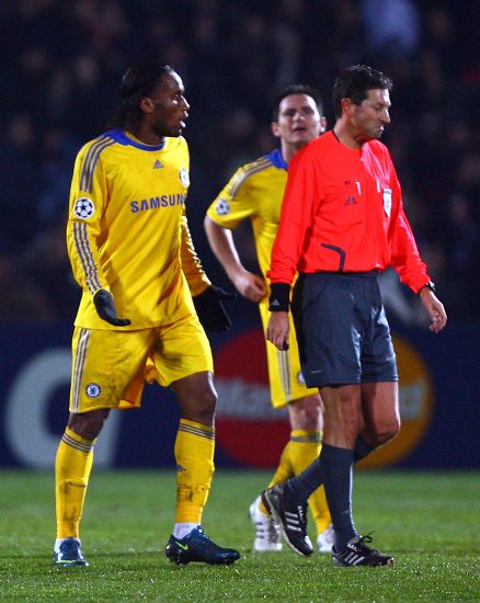 Didier Drogba Chelsea Complains Referee After Editorial Stock Photo ...