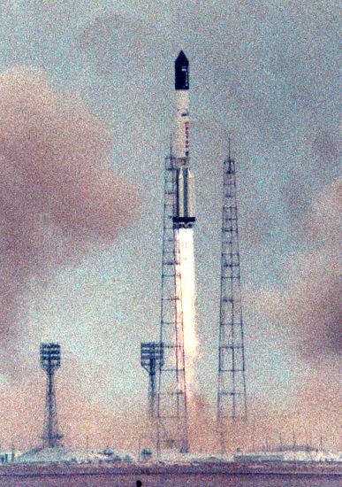 Russianbuilt Proton Rocket Carrying International Zarya Editorial Stock ...