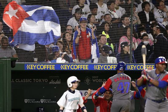 Fans Cuba Cheer Cubas Infielder Yurisbel Editorial Stock Photo - Stock ...