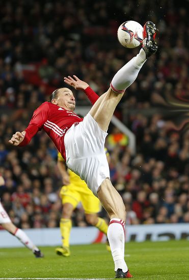 Uniteds Zlatan Ibrahimovic Tries Overhead Shot Editorial Stock Photo ...