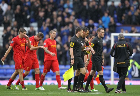 Liverpool Players Walk Off Dejected Behind Editorial Stock Photo ...