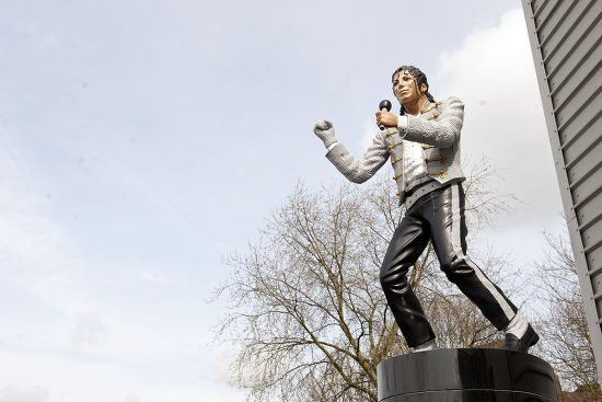 Michael Jackson Statue Unveiling Fulham Chairman Editorial Stock Photo ...