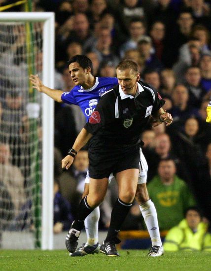 Tim Cahill Everton Appears Barge Into Editorial Stock Photo - Stock ...