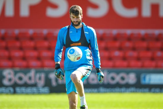 Forest Green Rovers Goalkeeper Simon Lefebvre Editorial Stock Photo ...