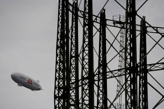 Stella Artois Airship Passes Oval Gasometer Editorial Stock Photo ...