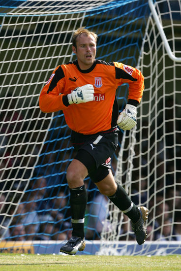 Stoke City Goalkeeper Steve Simonsen Editorial Stock Photo - Stock ...