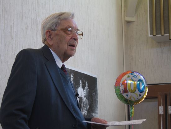 Robert Weighton Giving Talk Expanding Horizons Editorial Stock Photo ...