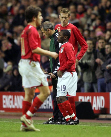 Peter Crouch Shaun Wrightphillips Prepare Come Editorial Stock Photo ...