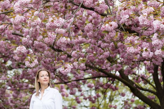 Elizabeth Cooper Enjoys Cherry Blossom Greenwich Editorial Stock Photo ...