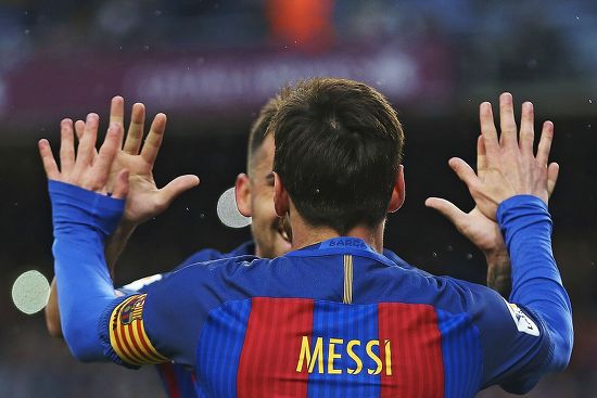 Fc Barcelonas Lionel Messi Front Celebrates Editorial Stock Photo ...