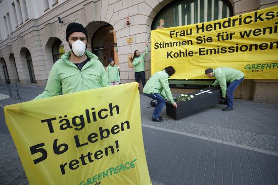 Greenpeace Activists Hold Model Coffin Others Editorial Stock Photo - Stock Image | Shutterstock