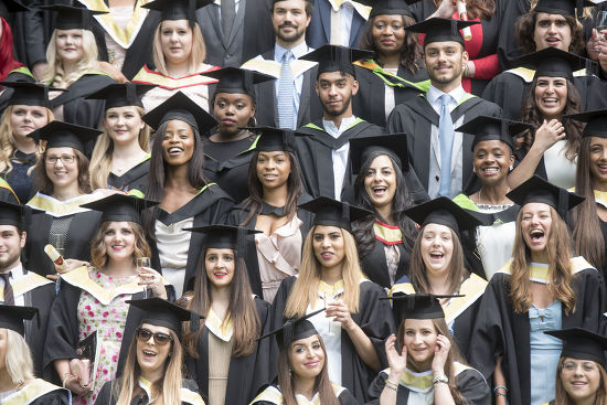 Regents University Londongraduation Ceremony Students Graduate ...