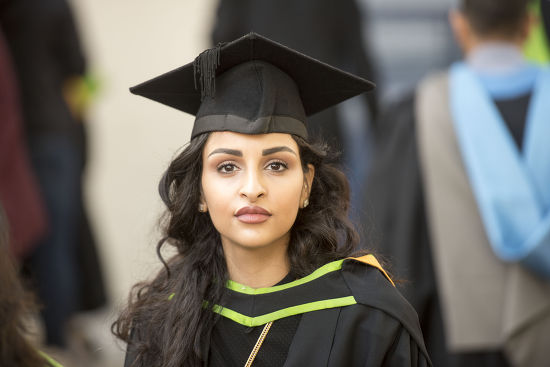 Regents University Londongraduation Ceremony Students Graduate ...
