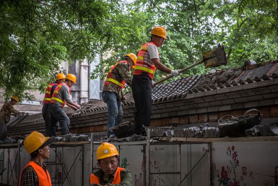 Chinese Builders Work Street Beijing China Editorial Stock Photo ...