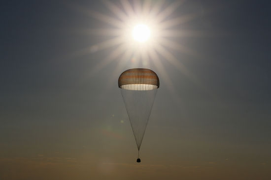 Parachute Carrying Soyuz Ms03 Capsule Returns Editorial Stock Photo ...