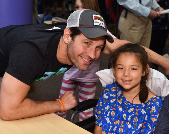 Paul Rudd Patient Childrens Mercy Hospital Editorial Stock Photo ...