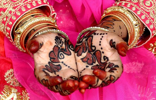 Indian Muslims Henna On Her Hands Editorial Stock Photo - Stock Image ...