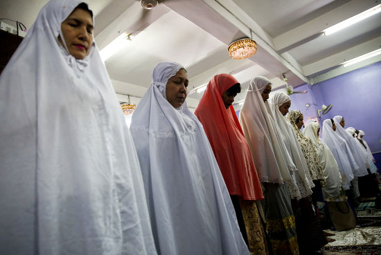 Myanmar Muslims Attend Eid Alfitr Morning Editorial Stock Photo - Stock ...