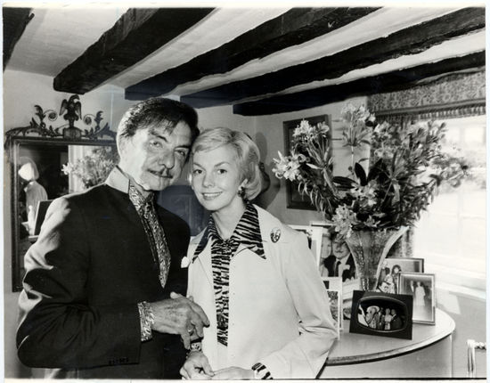 Hairdresser Peter Raymond Mr Teasy Weasy Editorial Stock Photo - Stock ...