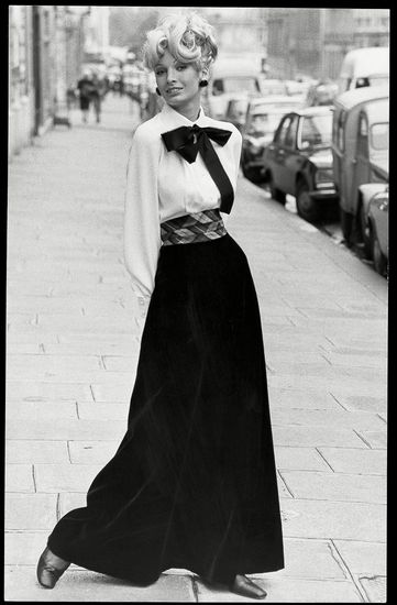 Model Julie Crosthwait Wears Black Velvet Editorial Stock Photo - Stock ...